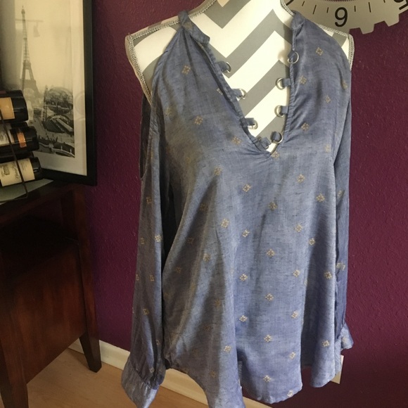 William Rast | Tops | William Rast Blouse Cyrus Chambray Cold Shoulder ...